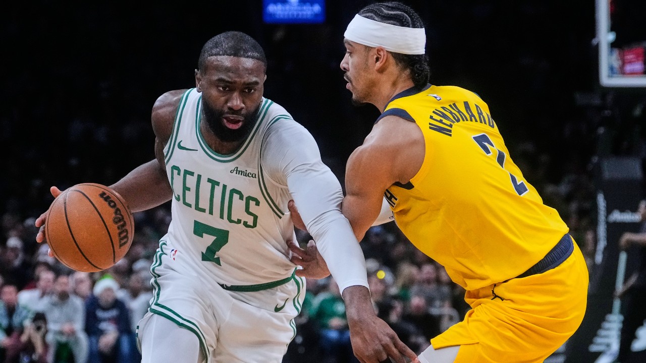 NBA roundup: Brown’s 30-point streak continues, Celtics cruise past Pacers