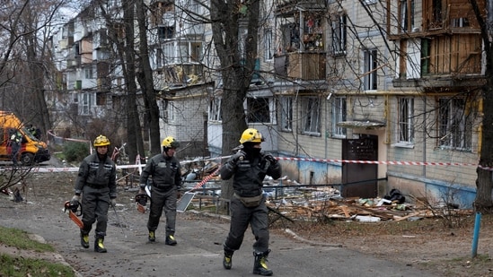 Ukraine capital Kyiv under massive Russian attack, mayor issues 'stay ...