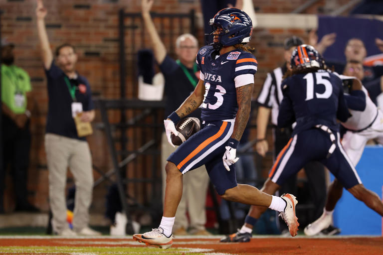 McCown, UTSA shellack FIU 57-20 in First Responder Bowl