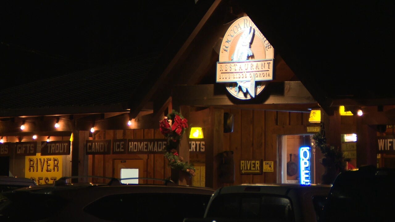 Mom vacationing in North Georgia says she was kicked out of restaurant ...