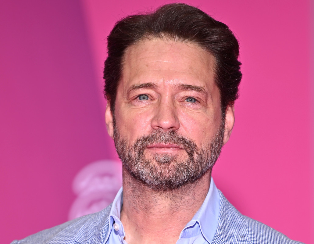 ’Beverly Hills, 90210’s Jason Priestley shares bold callout after ...