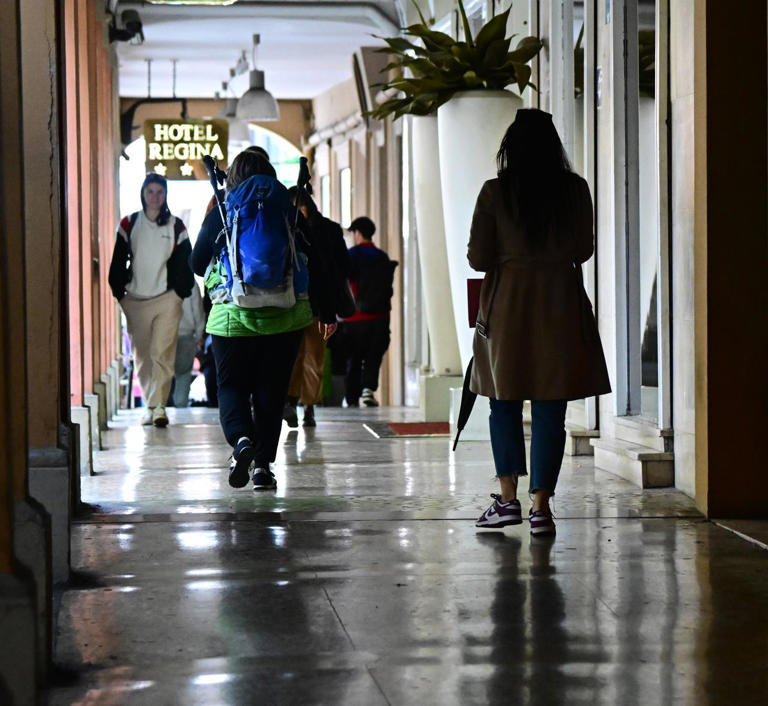 Tentato scippo in centro: "Non mi sento più sicura"