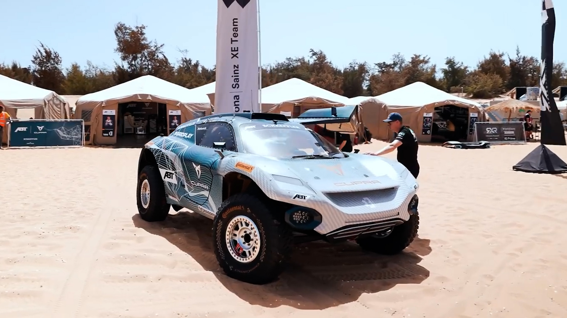 Trouble with the police: Extreme E in Senegal