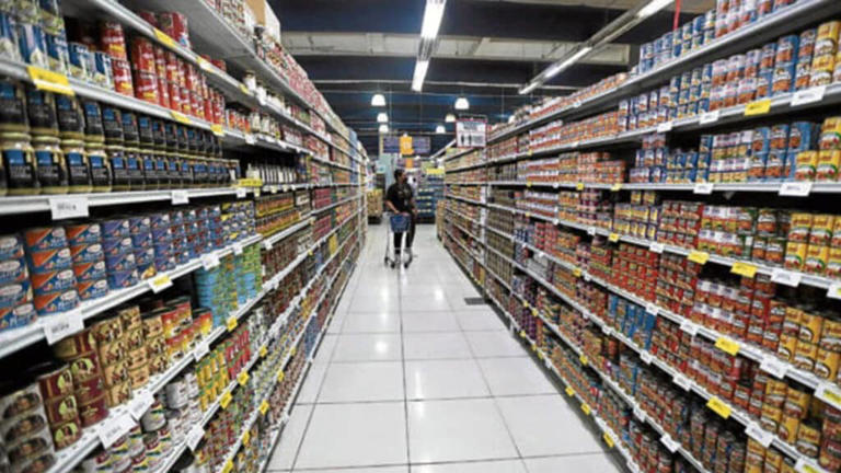 Holiday shopping surge weak this year