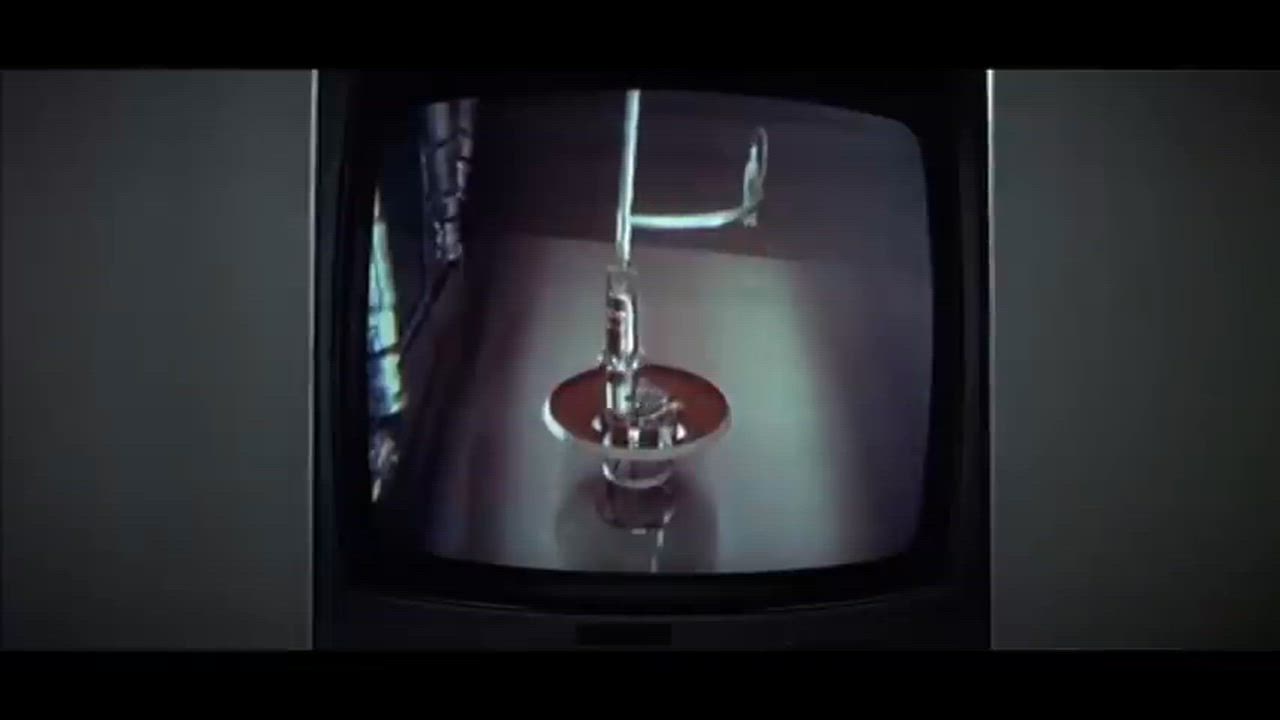 The Andromeda Strain: Official trailer
