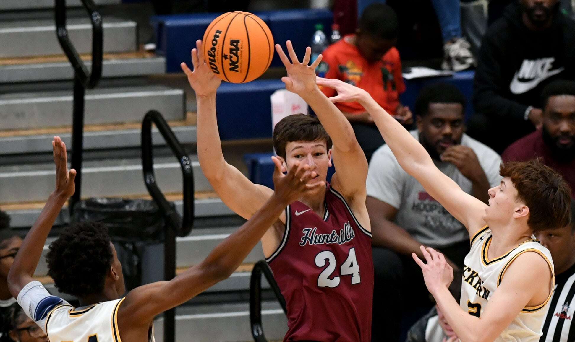 Huntsville City Classic: Defending champion survives with overtime win