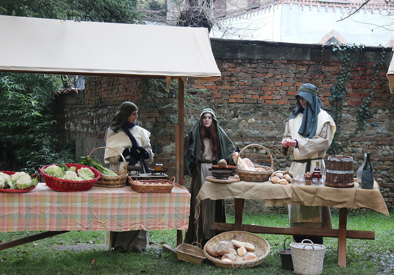 Ad Agliate tra fede e folclore. In migliaia al presepe vivente