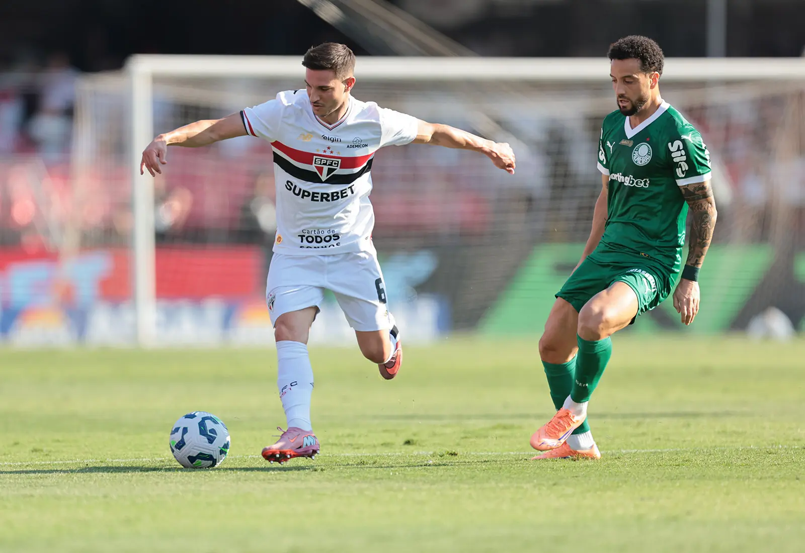 Relembre os lances de arbitragem mais polêmicos do São Paulo na temporada