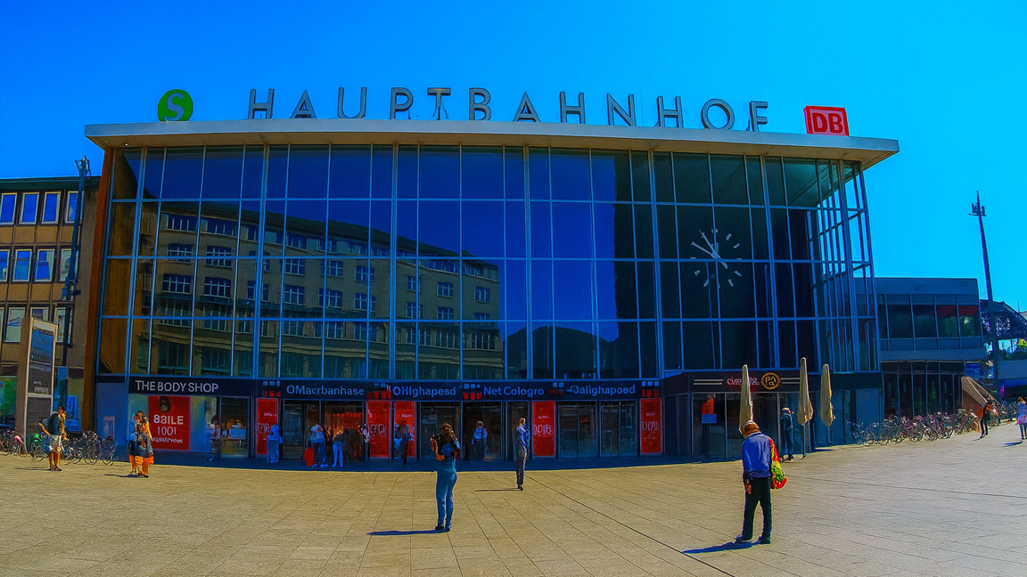 Daily life at Cologne’s main train station