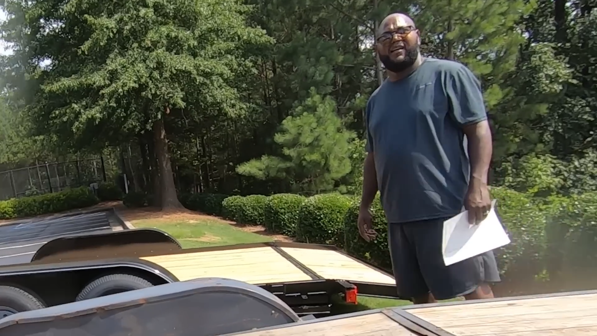 “I’m not trying to scam it!” - Driver pleads, but tow trucker doesn’t budge