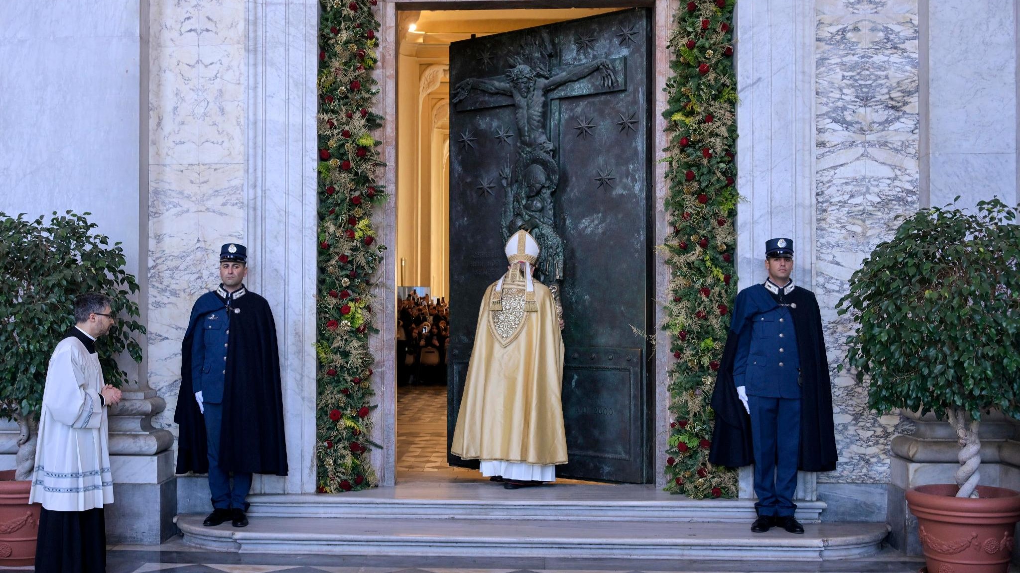 Oggi alle 10 chiude la Porta Santa di S.Paolo dopo quella di San ...