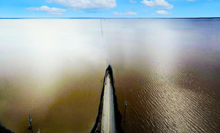 Vanished for 130 years, ghost lake returns and buries 94,000 acres of ...