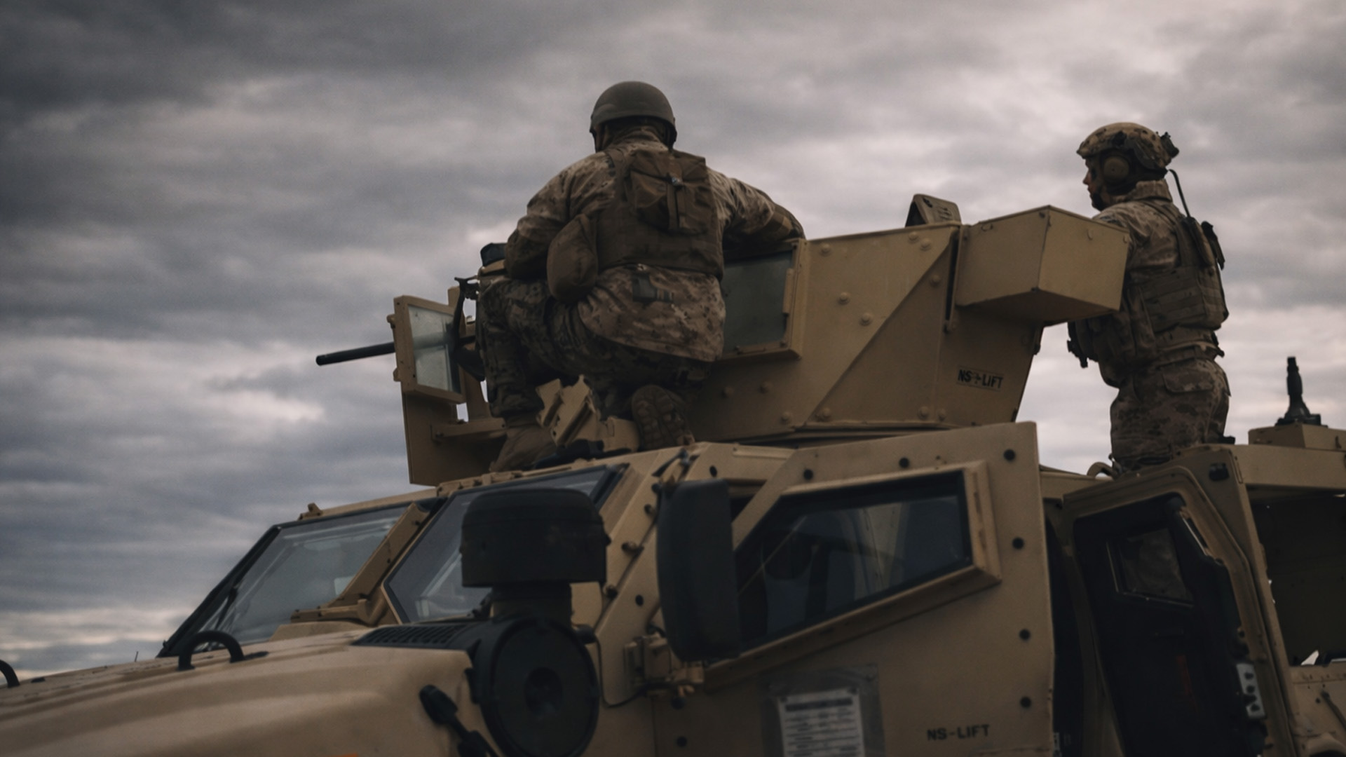 Marines train machine gun crews and medics during SK25