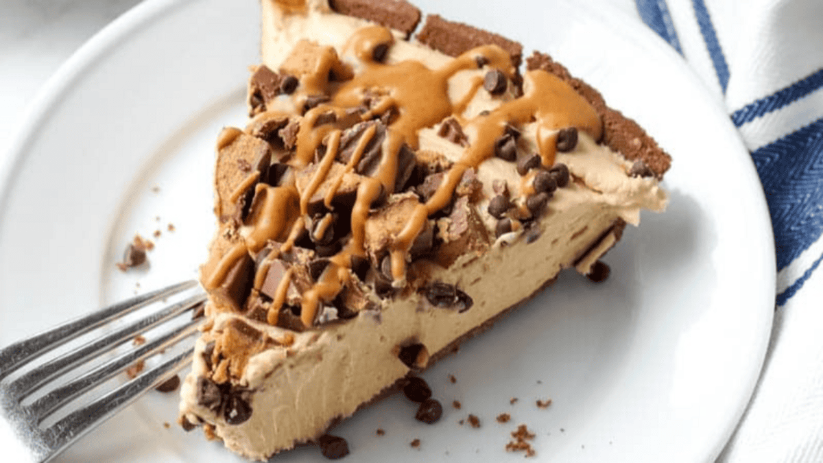 30 New Year’s party desserts that impress without the stress