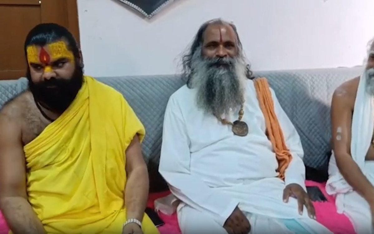 Ujjain seers threaten to disrupt IPL matches over Bangladeshi player