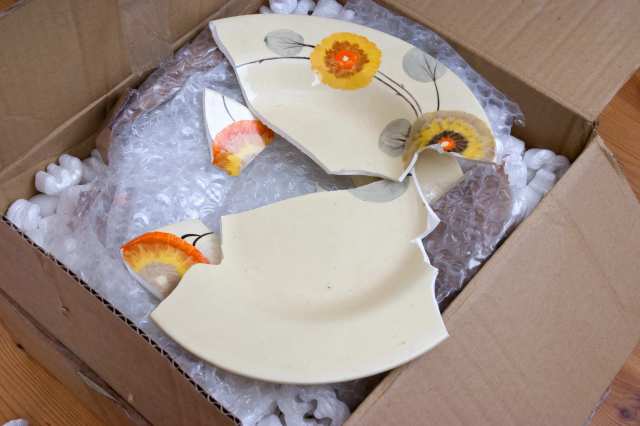 Reddit user shares highly unexpected way to get rid of old dishes and ...