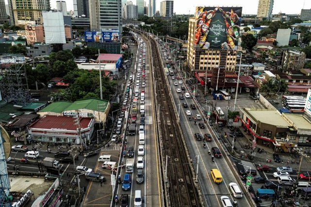 Heavy traffic severe on EDSA as DPWH rehab enters 3rd day