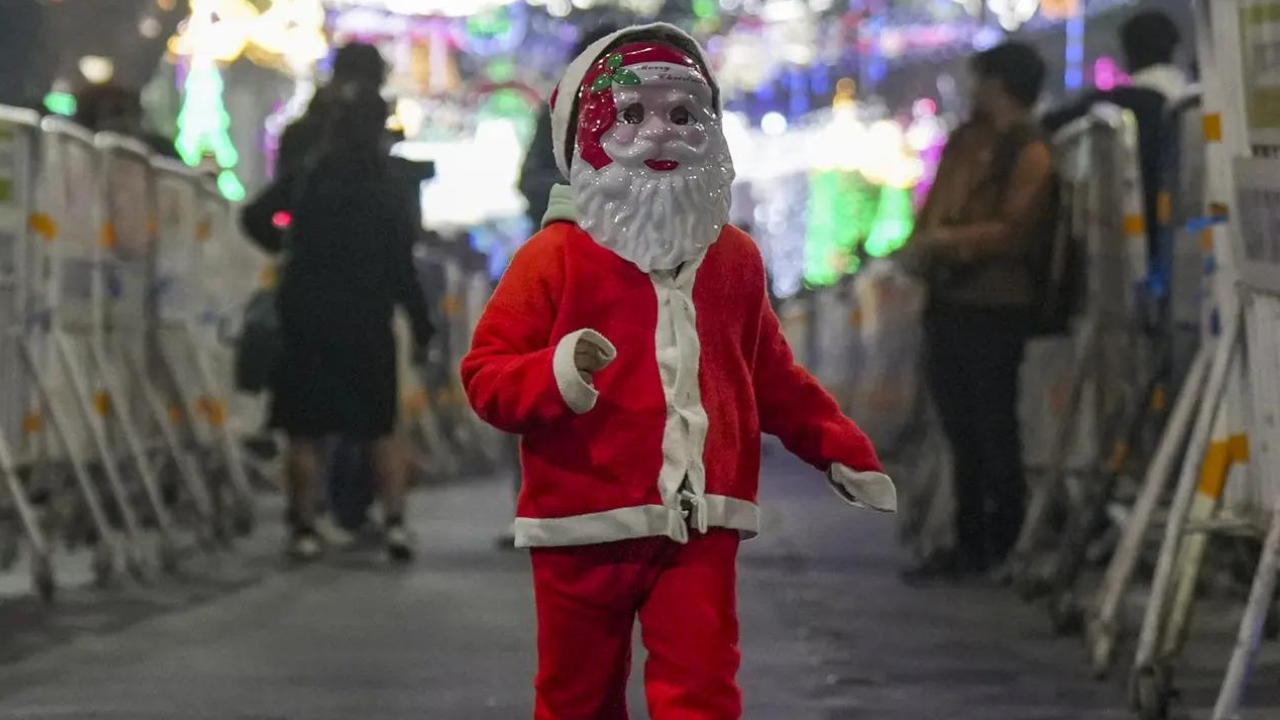 Santa reached police station: AAP flags Christmas violence ...