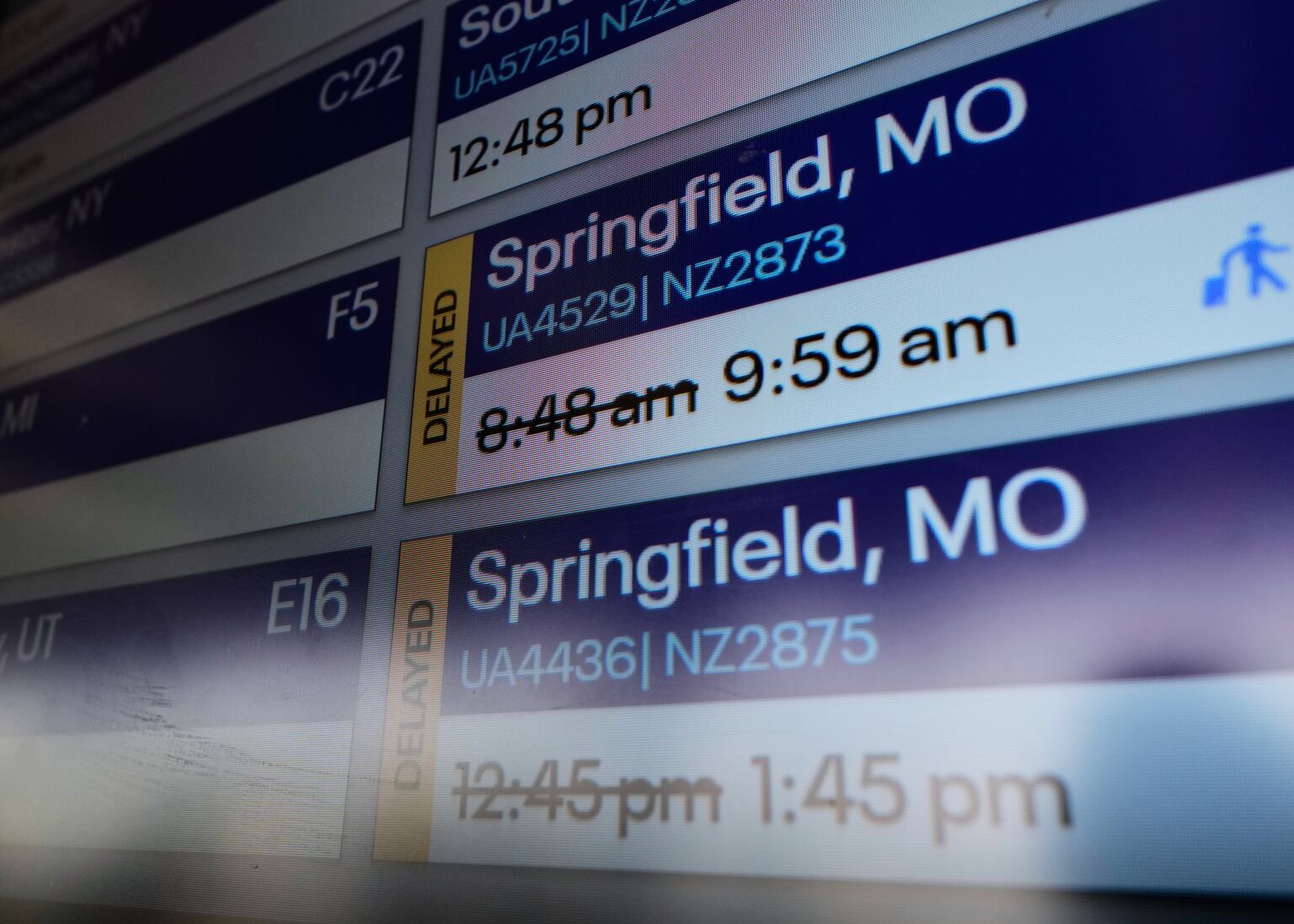 Winter storm sees 1,000 flights disrupted during peak holiday travel period