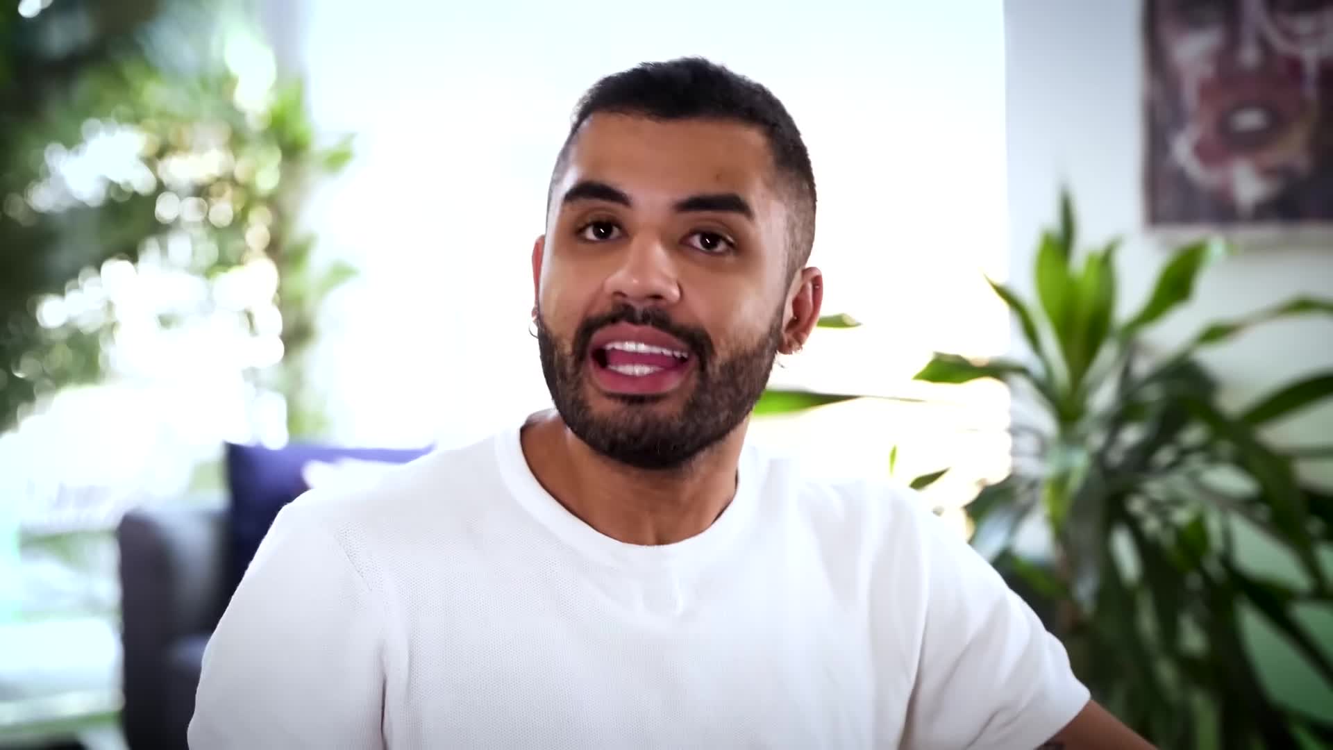 Coxinha vs kibe vs enroladinho - duelo de salgados do posto!