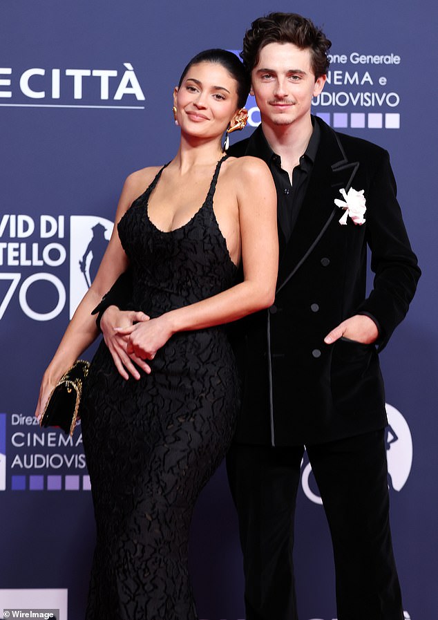 How to wear a brooch without looking like your granny as the ...