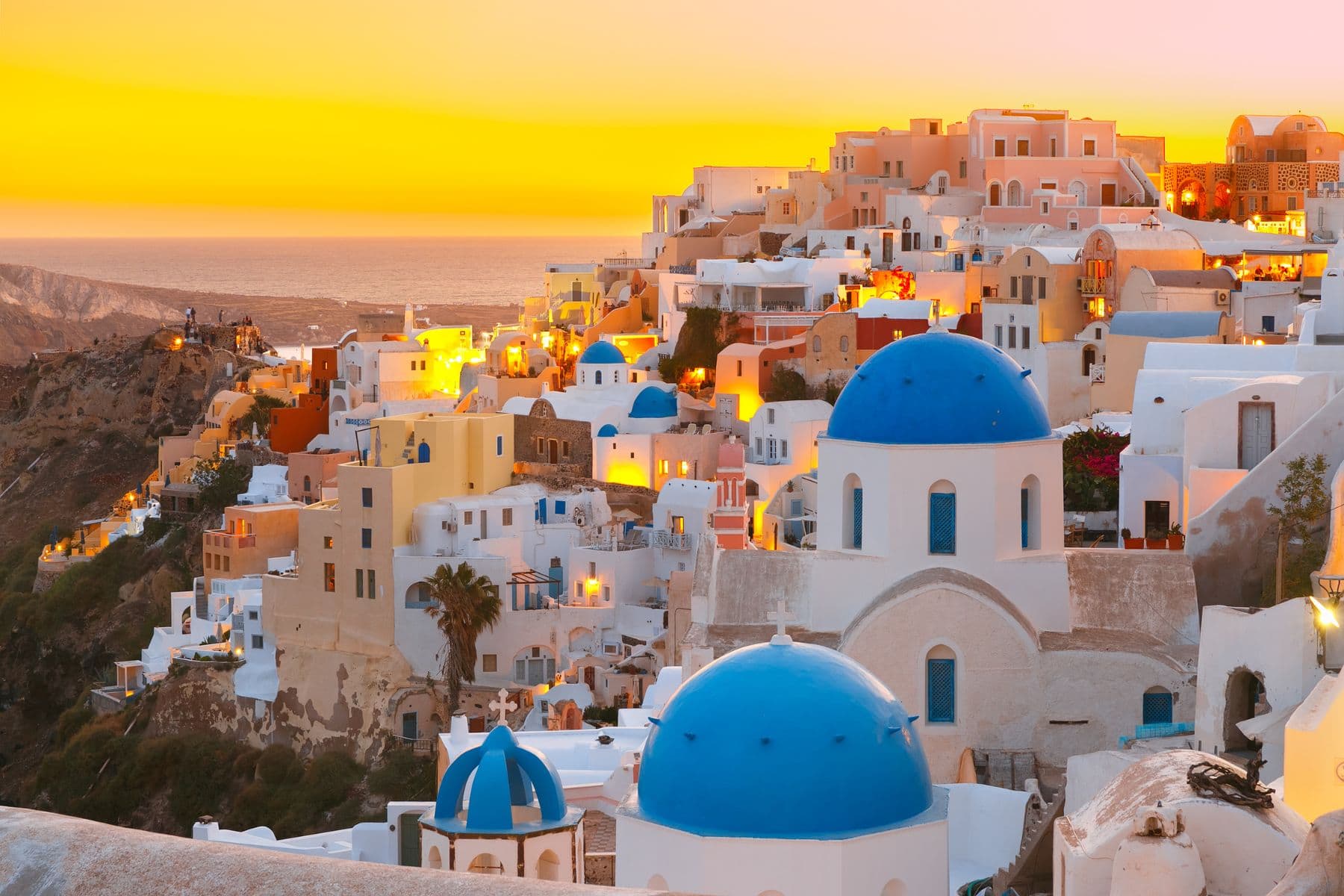 Affordable, luxury, or family-friendly: 10 best hotels in Santorini, Greece