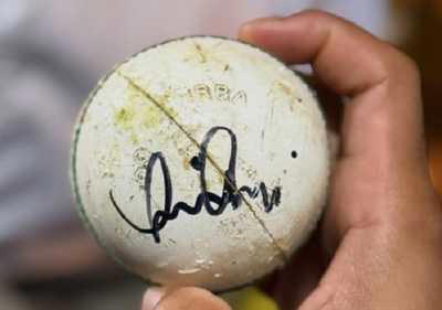 Virat Kohli's special gesture after VHT dismissal leaves Gujarat bowler ...