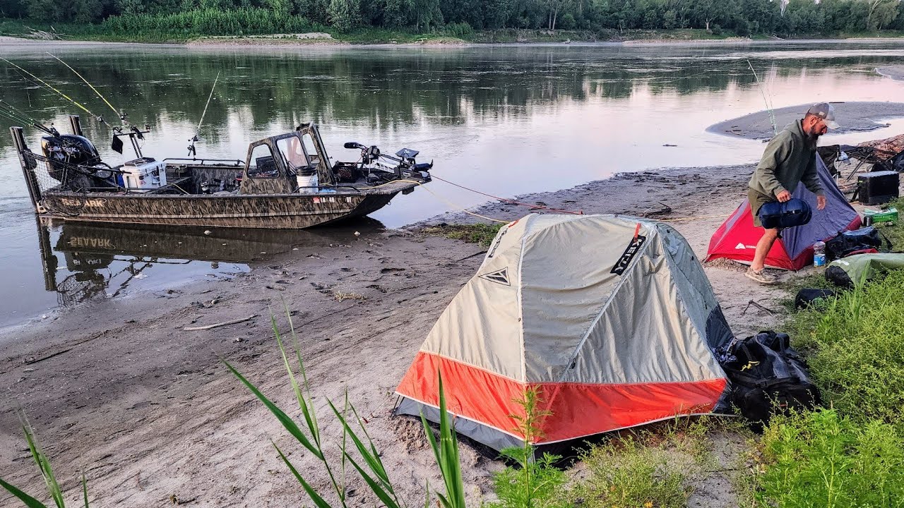 Sandbar camping for big fish! (River fishing and cooking)