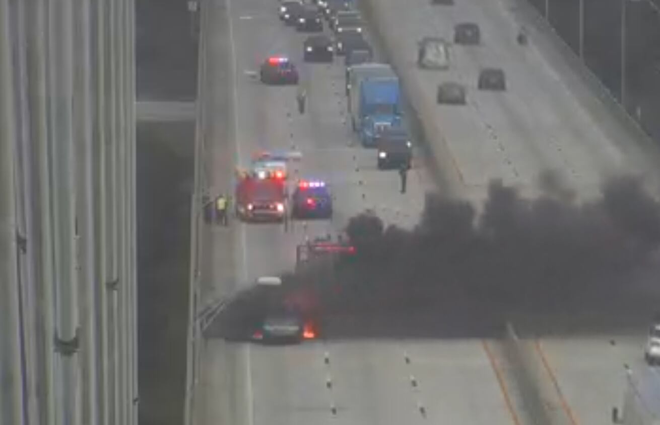 Traffic alert: Car fire closes all lanes on I-295 south at Dames Point ...