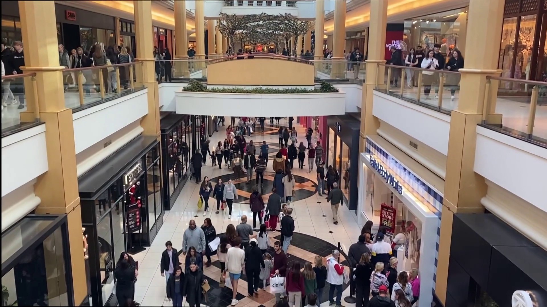 Holiday return rush begins: What to know about potential fees