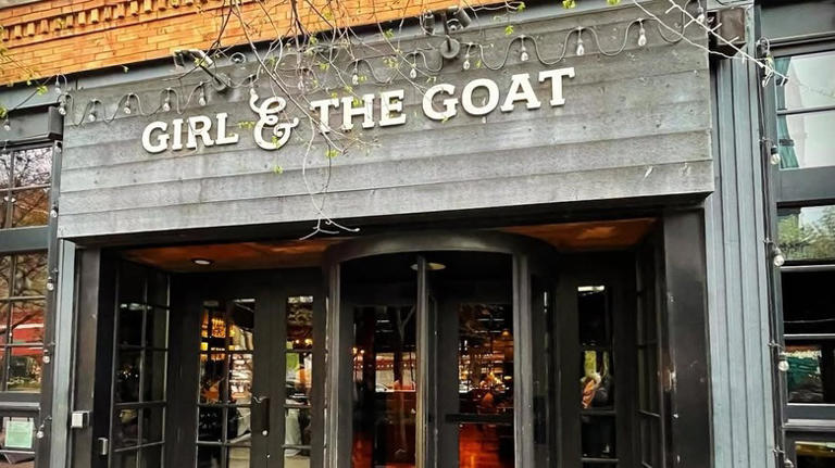 Anthony Bourdain's 5 favorite Chicago restaurants