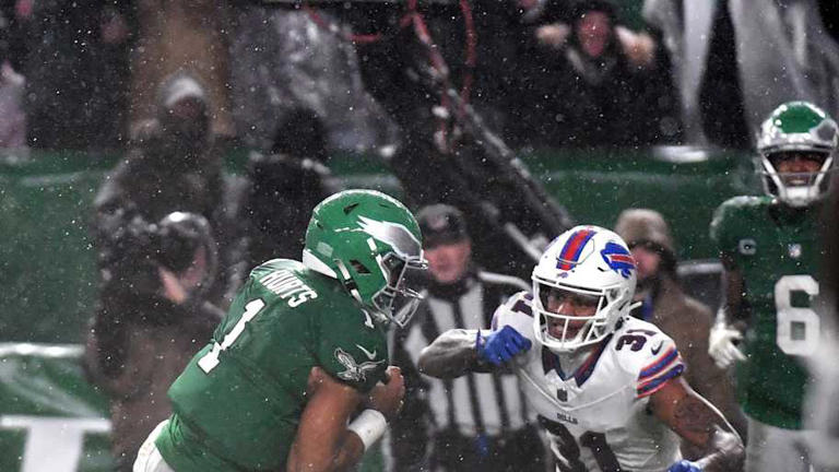 NFL experts evenly split on Bills-Eagles 'toss-up' predictions