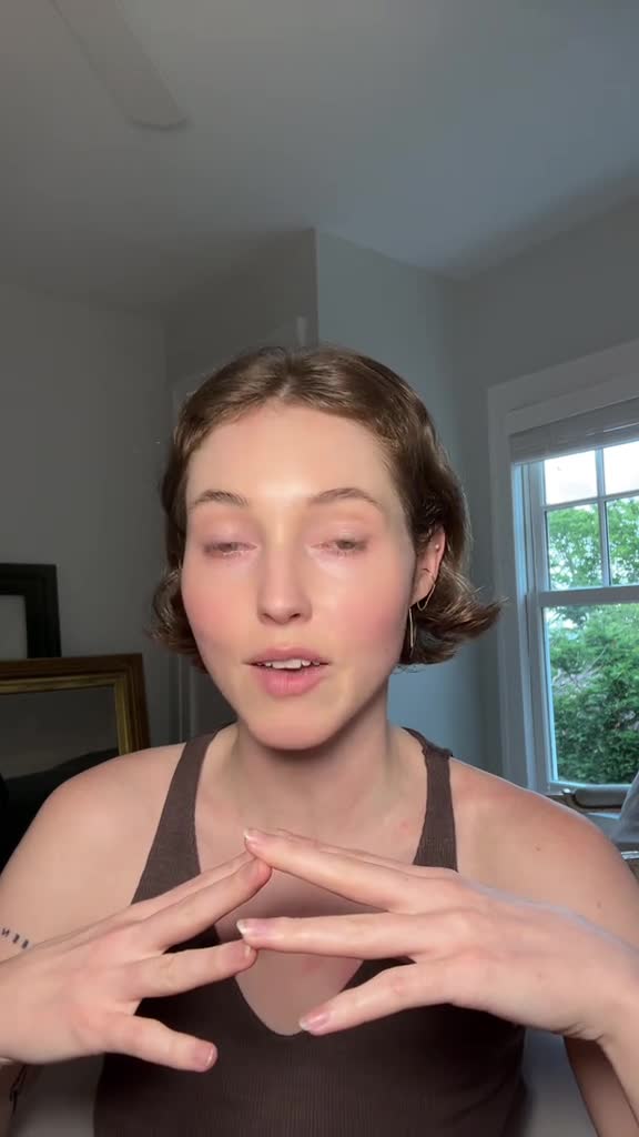 Should I try the Francesca Bridgerton red hair trend?