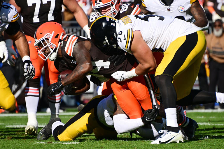 Steelers’ defensive keys to victory in Week 17 matchup vs. Browns