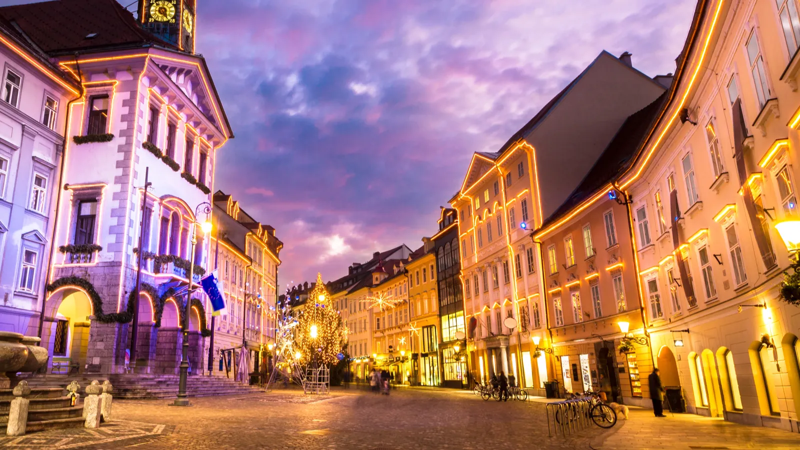 12 US towns where everything’s done by sundown, and that’s the charm