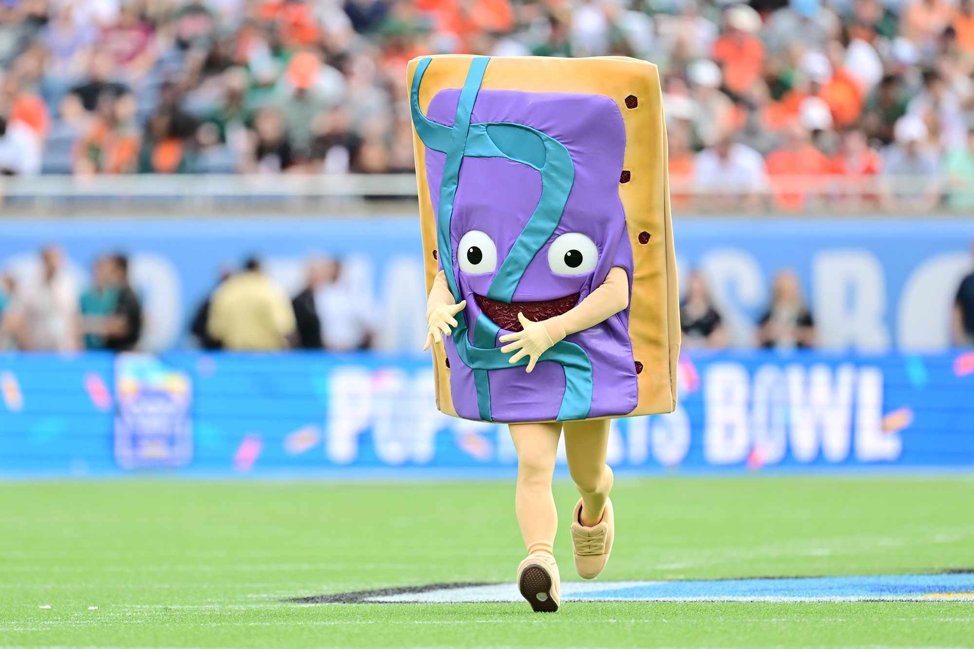Pop-Tarts Bowl strikes again: Watch the edible mascots go from enjoying ...
