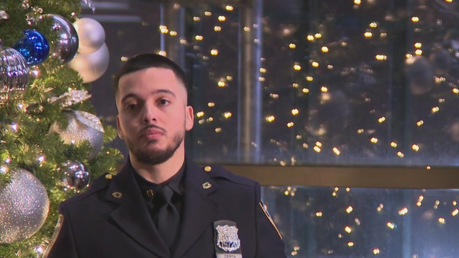 Second off-duty NYPD cop saves baby during holiday season