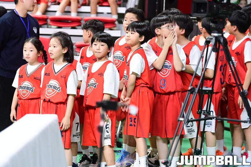 [화보] KT, 울산에서 현대모비스와 접전 끝에 78-75로 승리