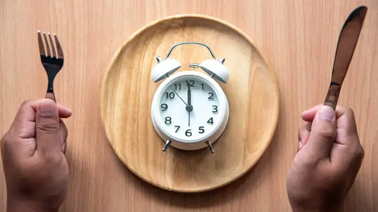 Hidden health cost of skipping meals and intermittent fasting, expert ...