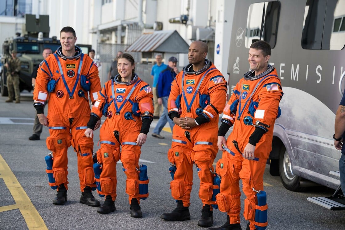 NASA: Το 2026 η πρώτη επανδρωμένη πτήση γύρω από τη Σελήνη μετά από 50 ...