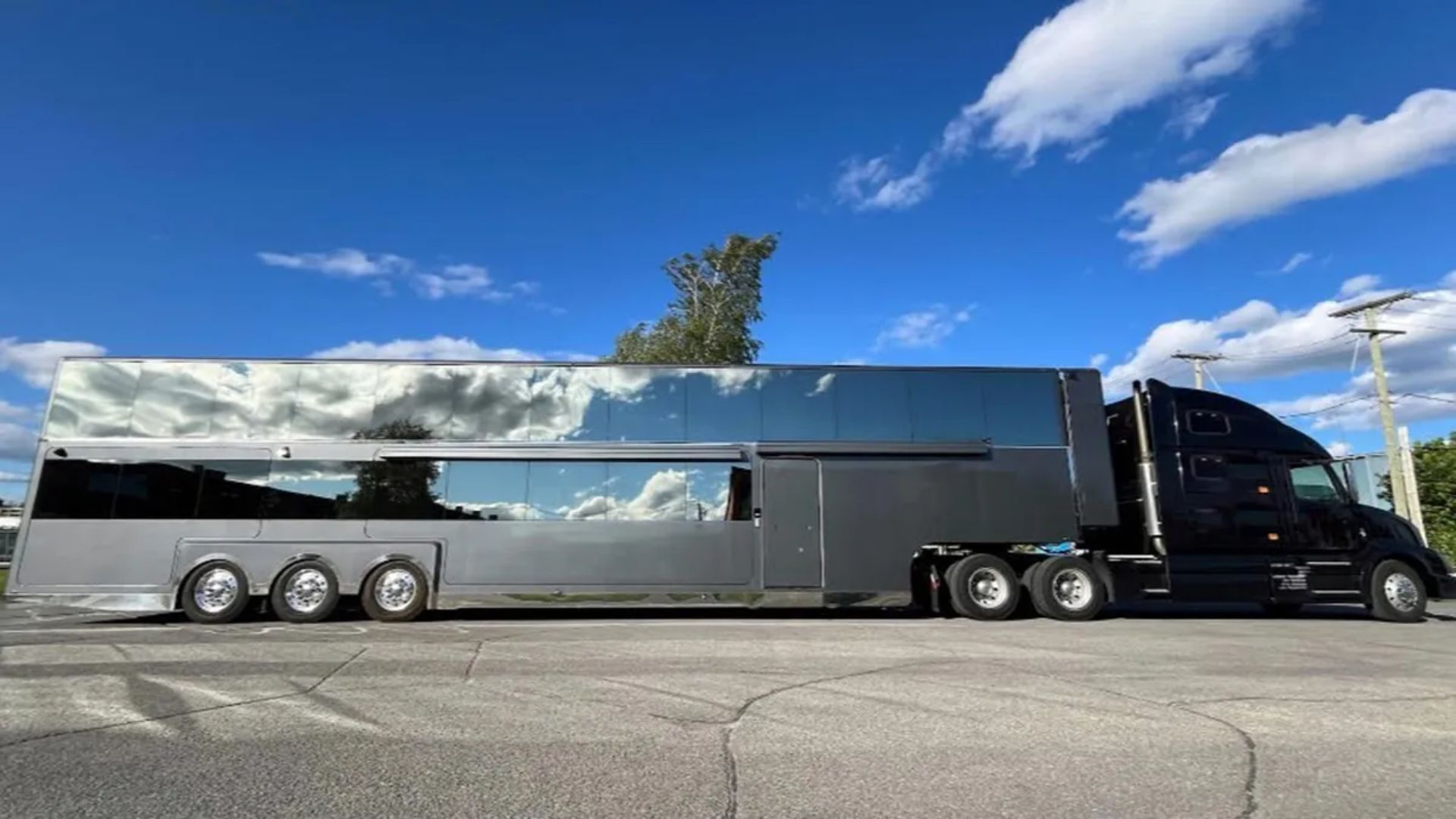 Michael Andretti’s $3.5 million double-decker luxury racing trailer