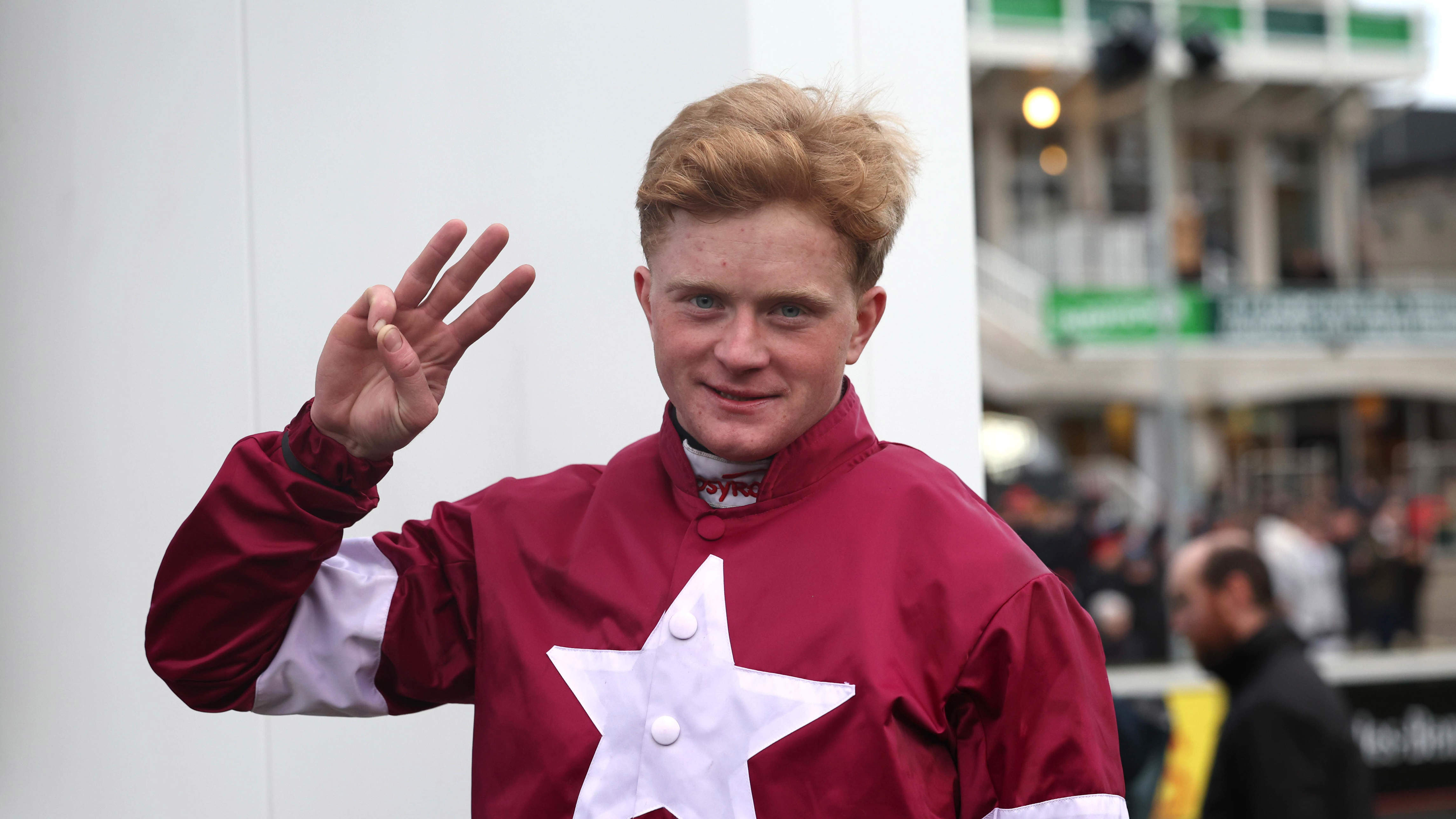 Super Sam Ewing takes Leopardstown chance in style