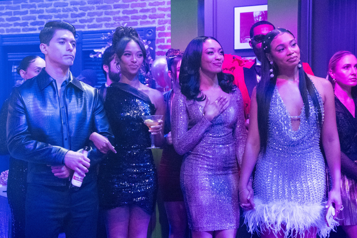 Beyond the Gates welcomes Kenny Lattimore for New Year’s episode