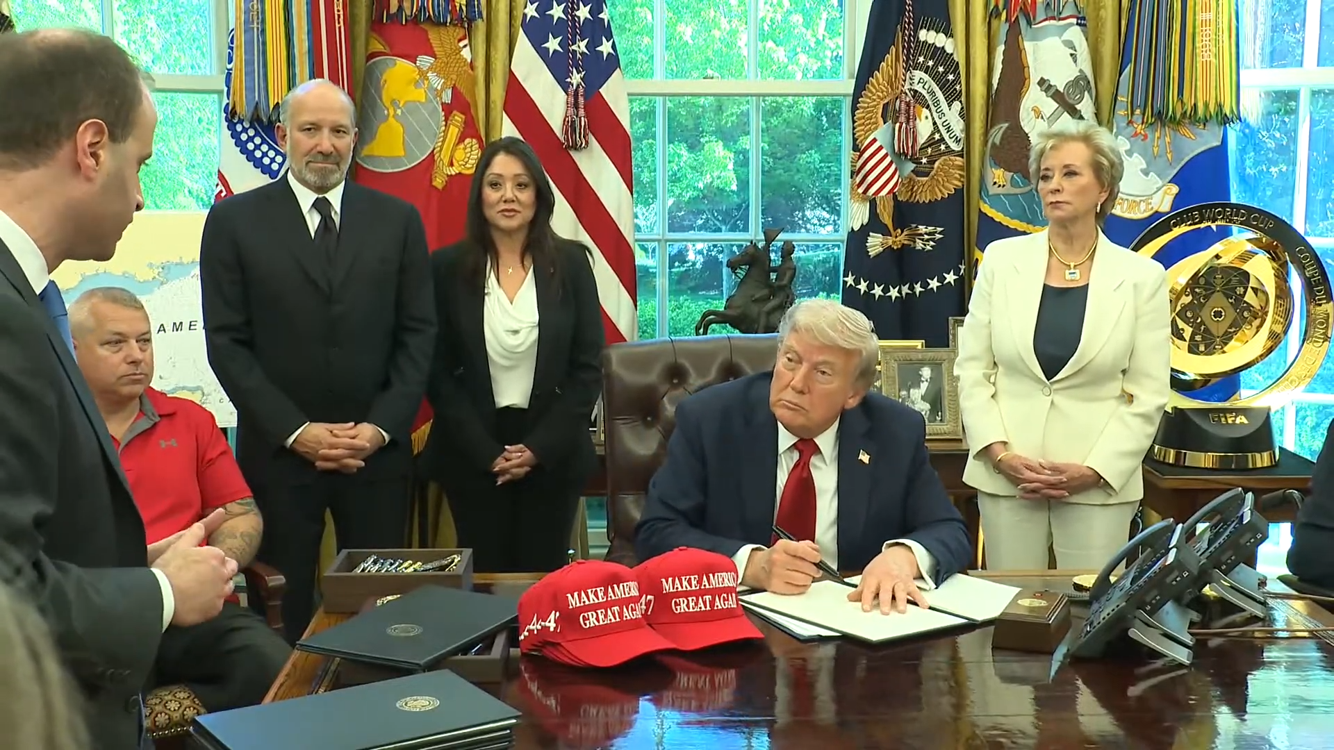 'Is that part of this?': Trump reveals he's not in charge, needs to ...