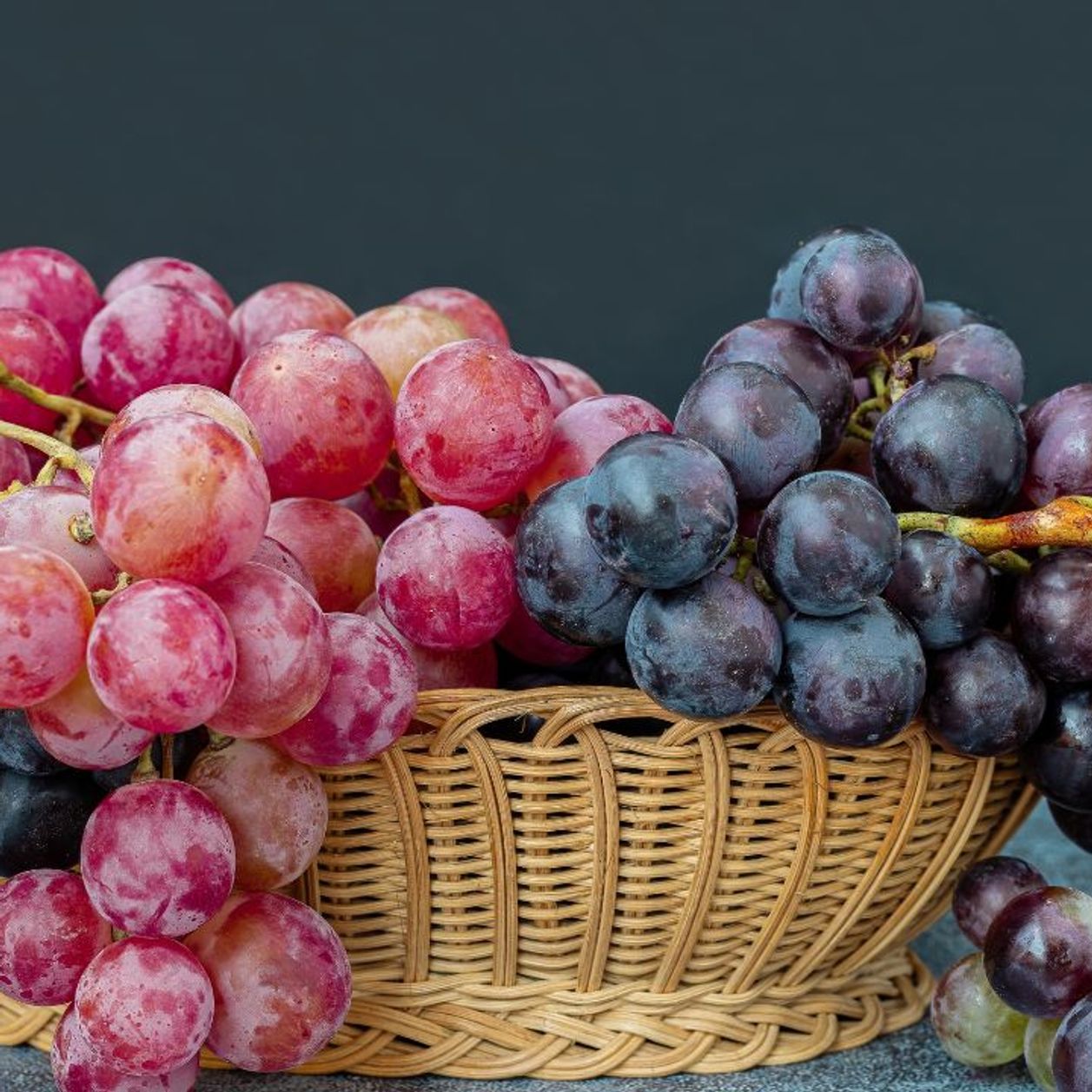 Pourquoi dit-on qu'il faut manger du raisin sous la table le 1 janvier ...