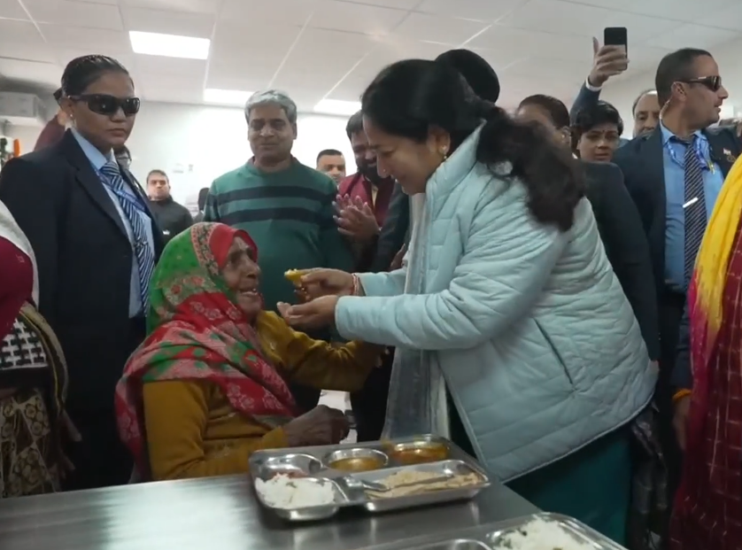 Delhi CM Rekha Gupta inaugurates Atal Canteen in Pitampura