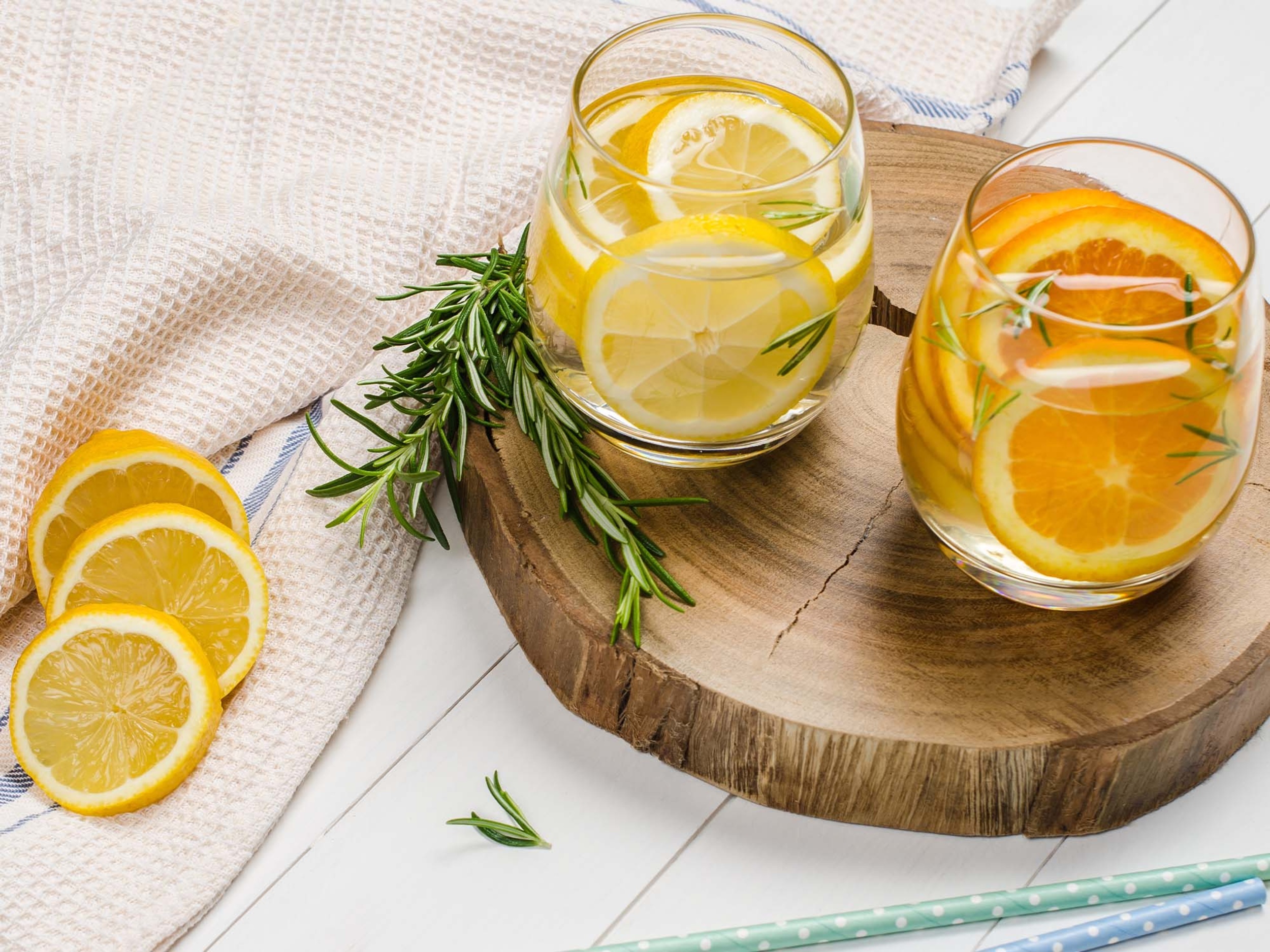 15 easy ways to drink more water