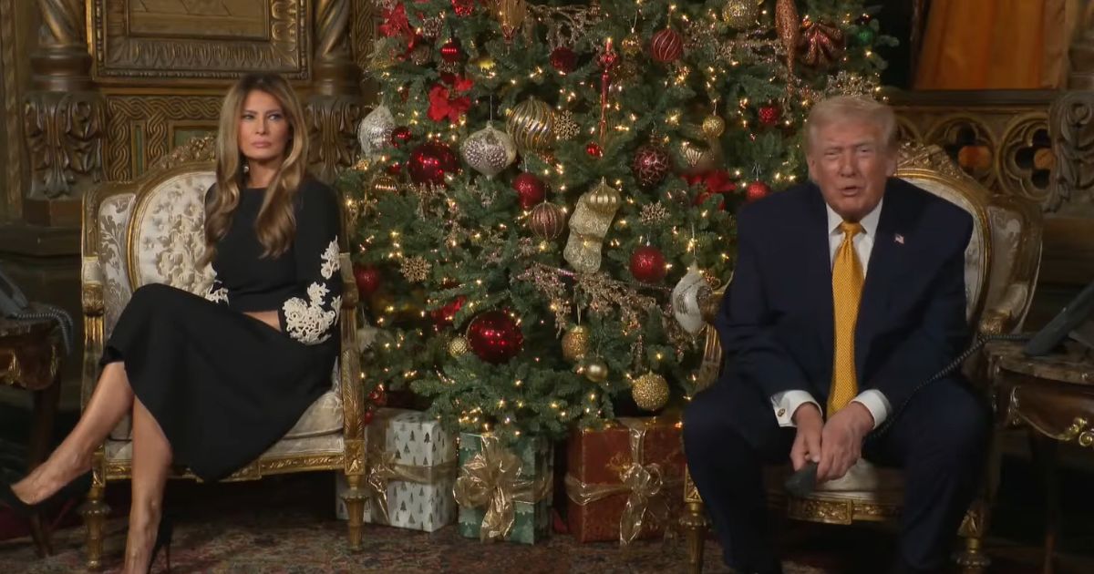 Melania appears to send cold message to ‘fool’ Trump at 2025 Christmas ...