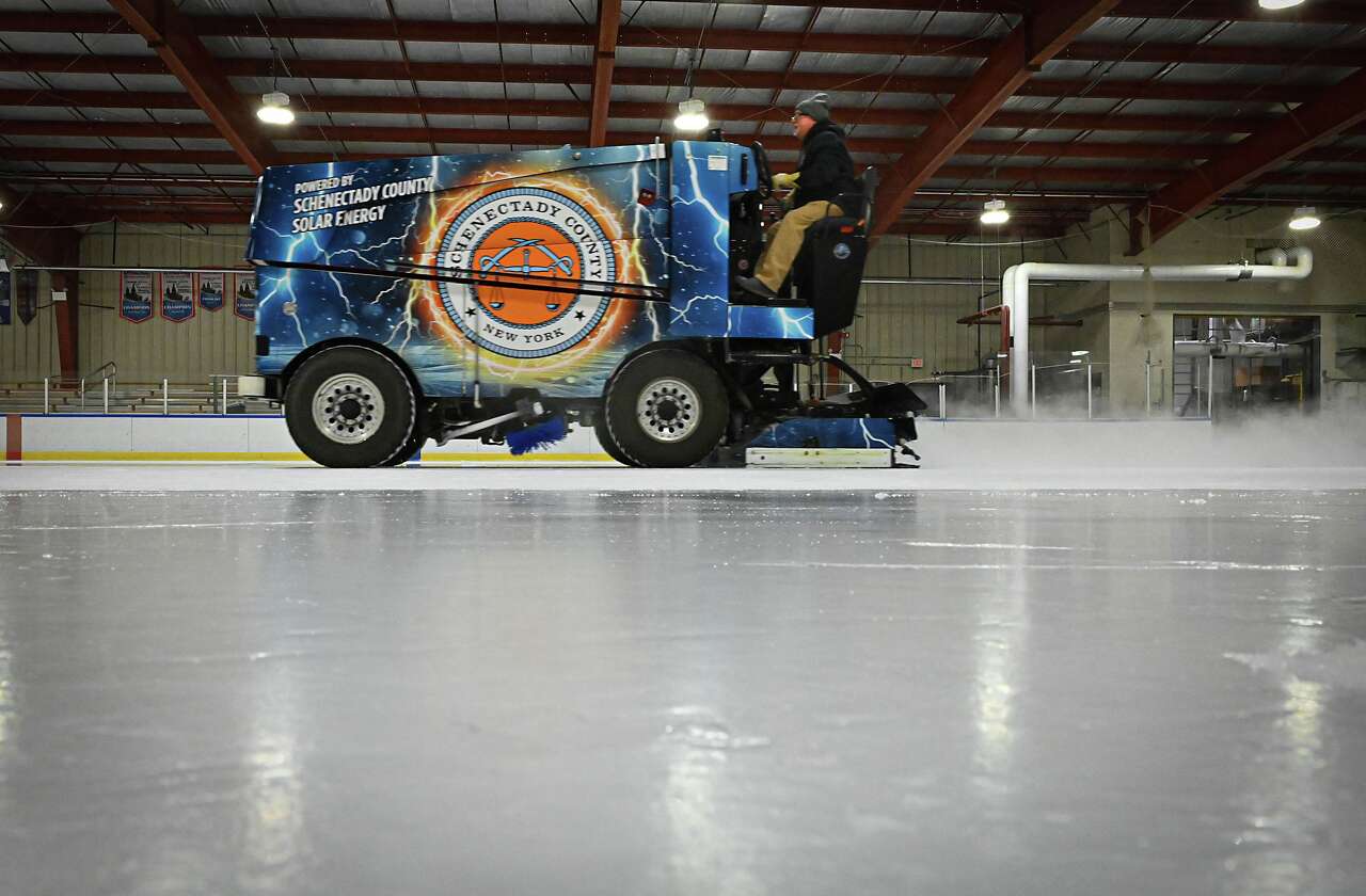 Capital Region ice rinks are looking for Zamboni drivers. Here's what ...