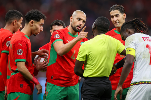 Maroc : un accroc qui tombe à pic